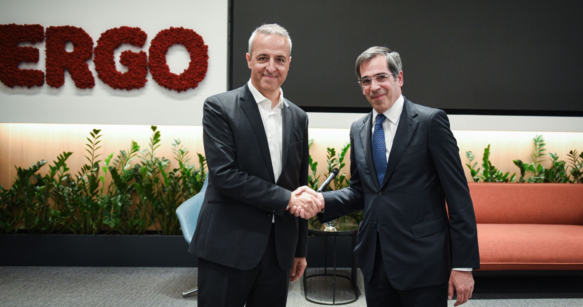 ERGO Hellas: Αλλαγή σκυτάλης από τον Ν. Αντιμησάρη στον Ε. Μοάτσο ...